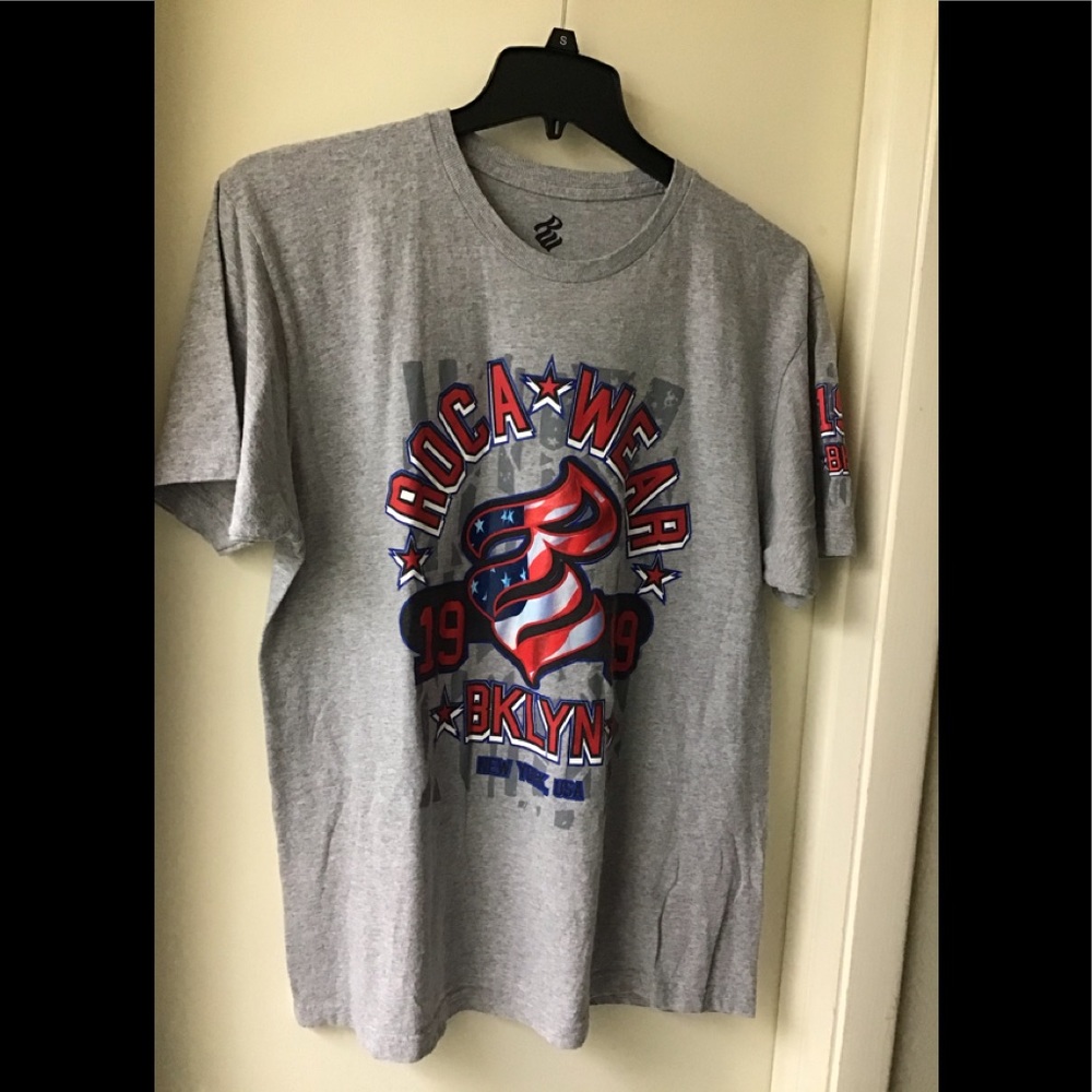 Roca Wear Logo Tee Shirt Gray With Red Lettering - Gem
